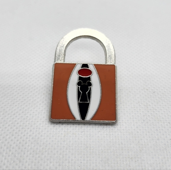 Disney | Jewelry | 525 Disney Dale Padlock Lock Trading Pin | Poshmark